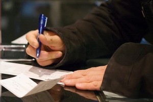 ¿Qué es un Cheque Cruzado y Para Qué Sirve? | Ahorrar Uruguay